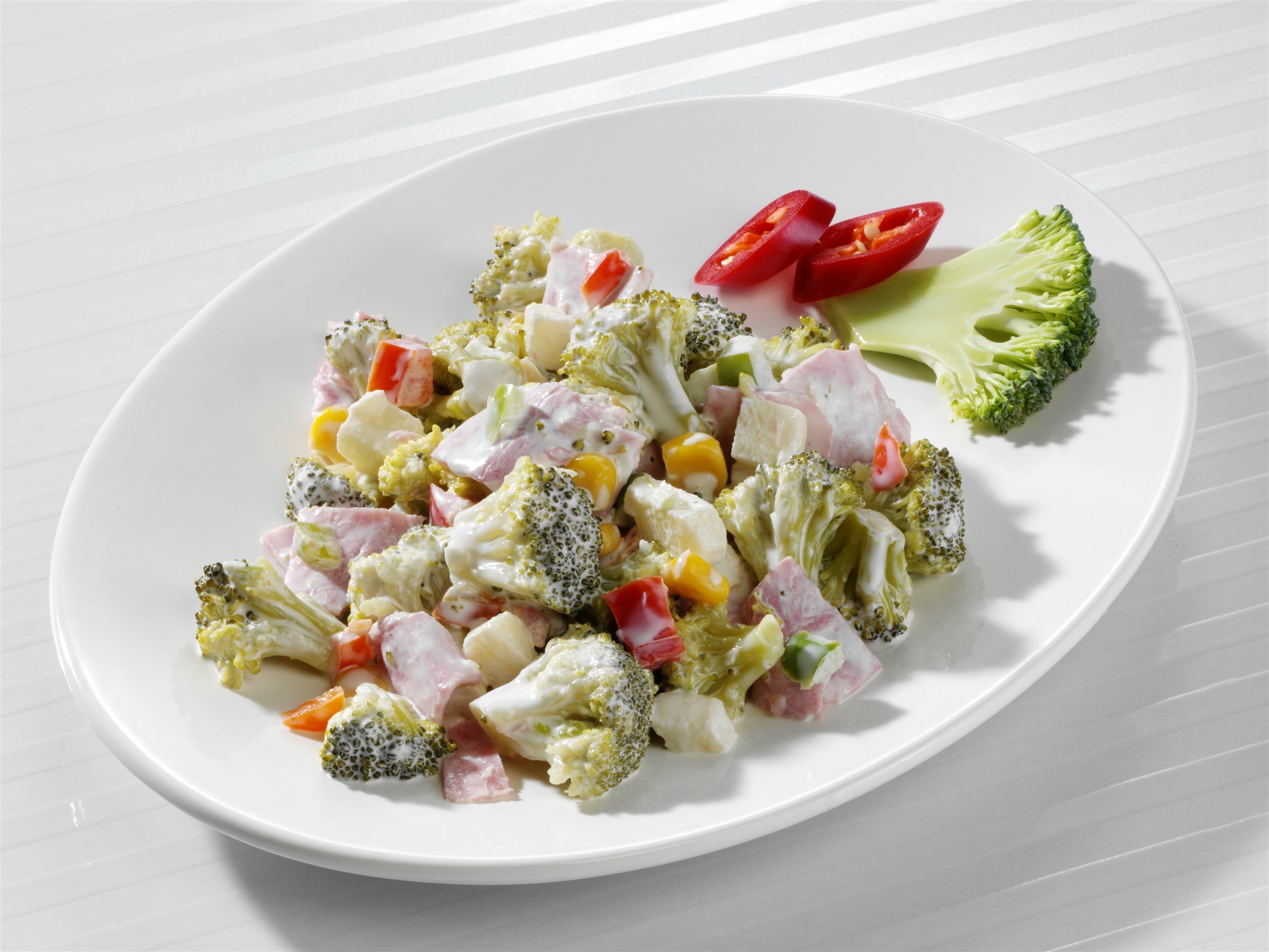 Broccoli-Schinken-Salat SALMON HOUSE | Werner Lachs & Caviarversand